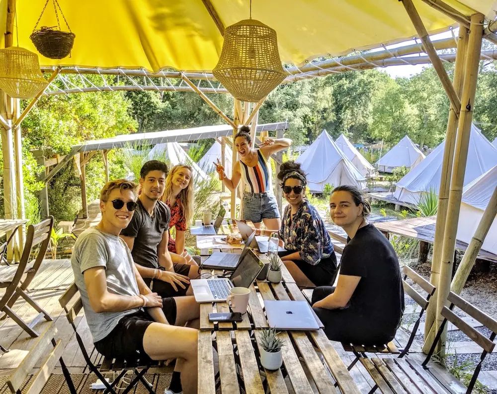 How Summer Office Benefits a Company - BOI (Board of Innovation)